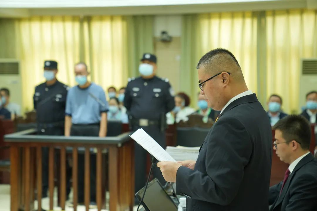 哈密市纪委监委组织纪检监察干部旁听职务犯罪案件庭审_图片新闻_哈密市人民政府